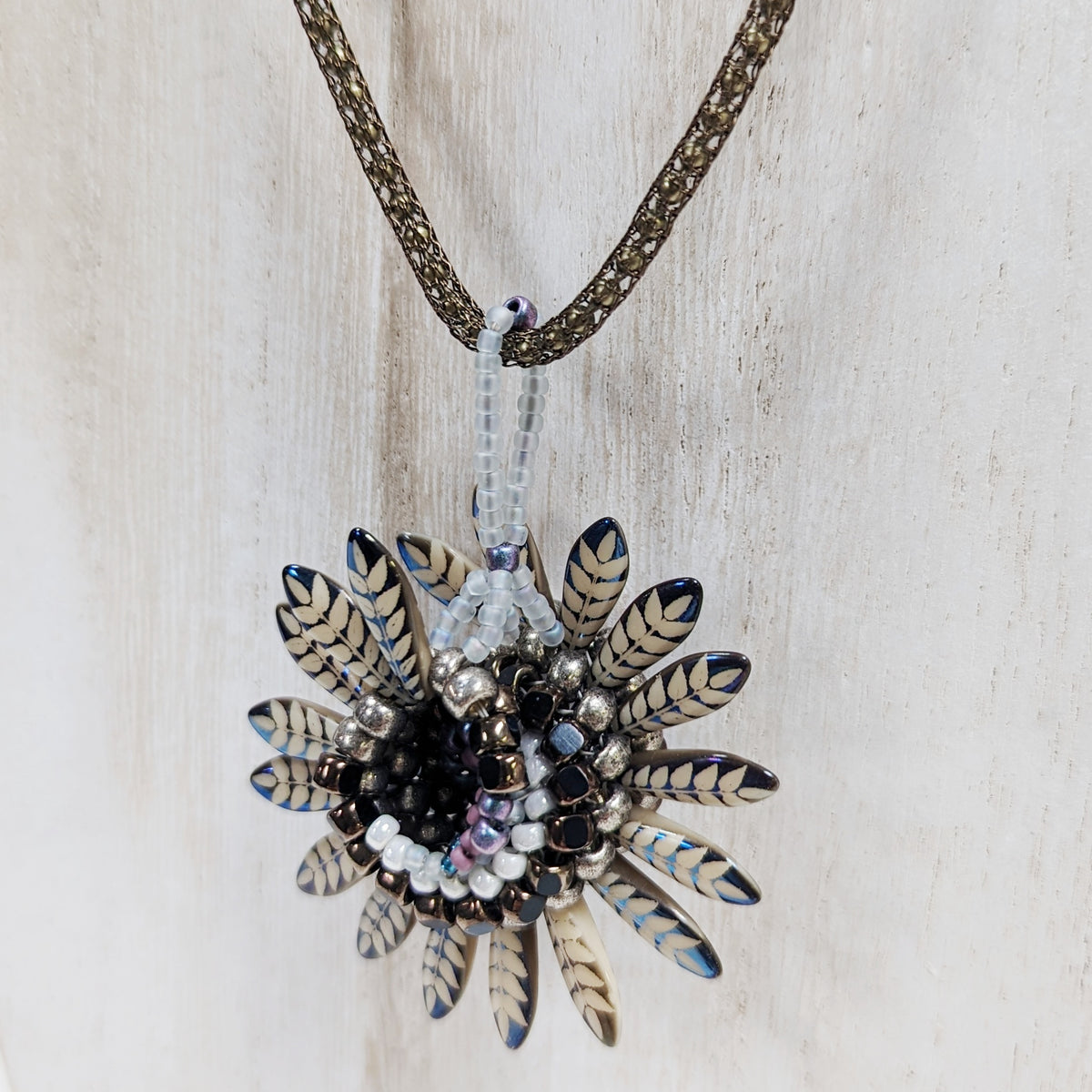 Cellini Sunburst PendantPattern – Beads To Live By